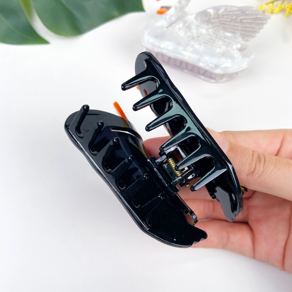 Swan Hair Claw Clip: Black and White Acetate – Charlotte Ballet